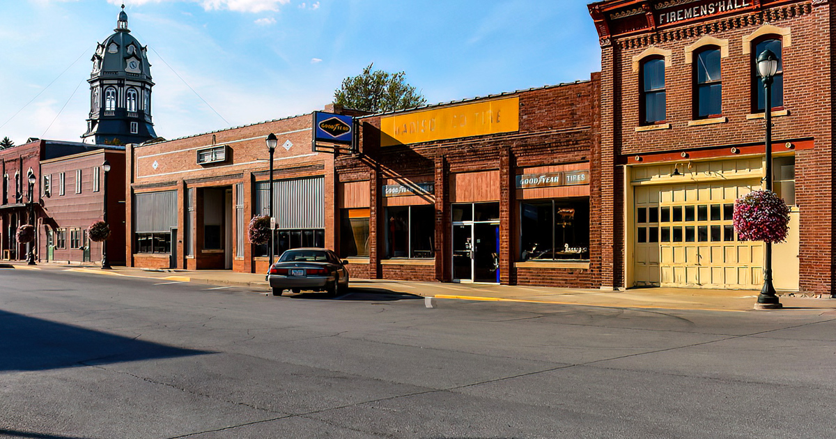 The Slow-Paced Town In Iowa Where You Can Live Peacefully And Debt-Free