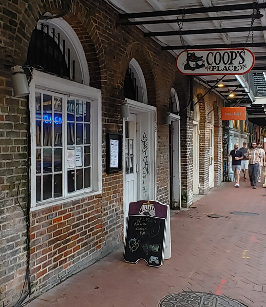 jambalaya dive bar louisiana ftr