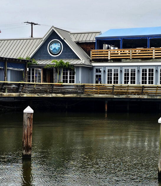 maryland unassuming crab cakes ftr