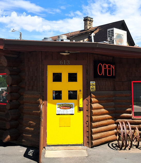 montana iconic log cabin ftr