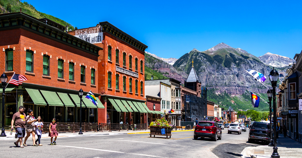 10 Dreamy Mountain Towns In Colorado That Are Made For Stress-Free Getaways