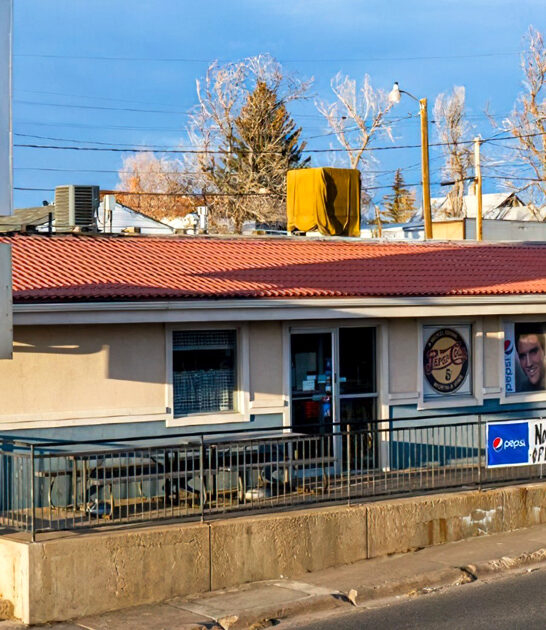 restaurant wyoming elvis themed ftr