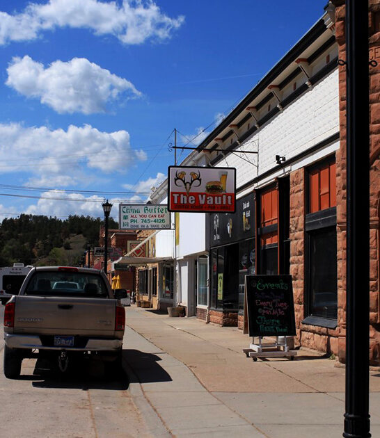 retirement towns south dakota ftr