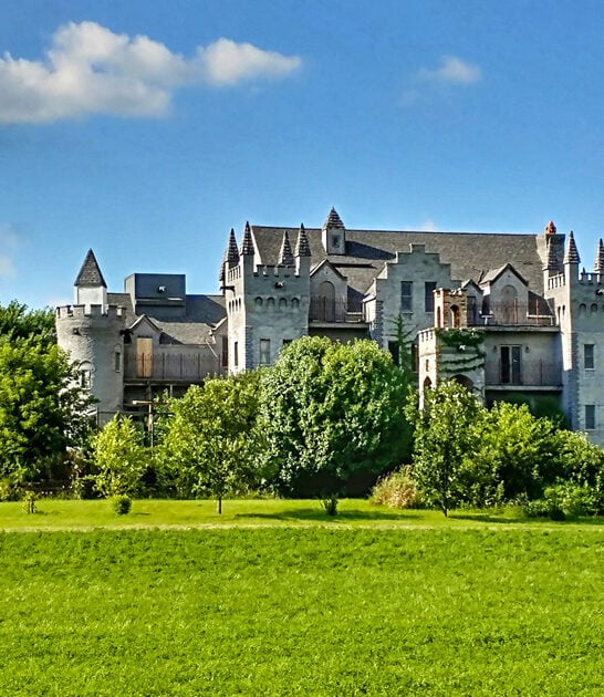 secret breathtaking castle illinois ftr