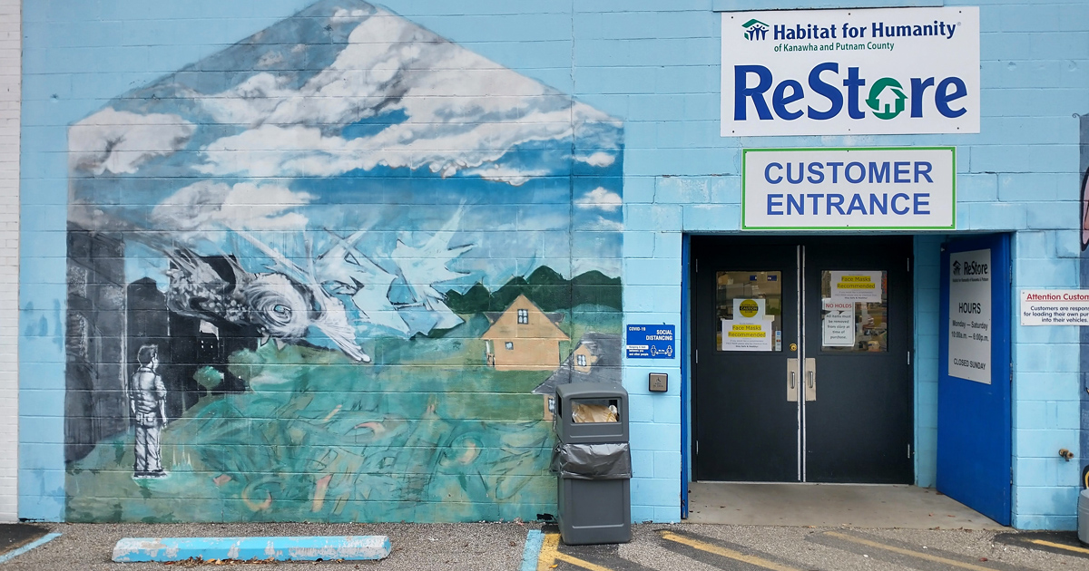 The Enormous Resale Shop In West Virginia Where $45 Fills Your Whole ...