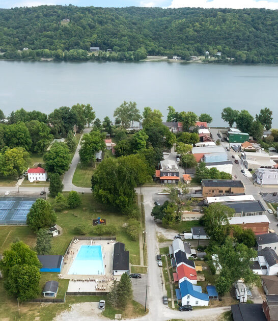 slow river town kentucky ftr