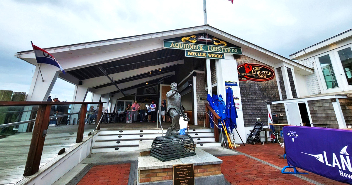 The Unassuming Seafood Spot In Rhode Island With Outrageously Delicious ...