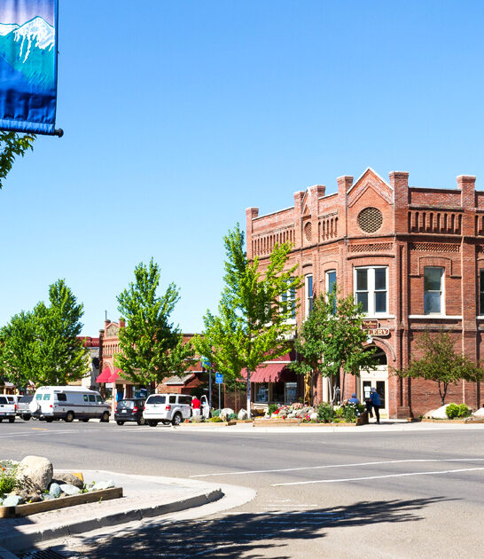 street scene in joseph, oregon