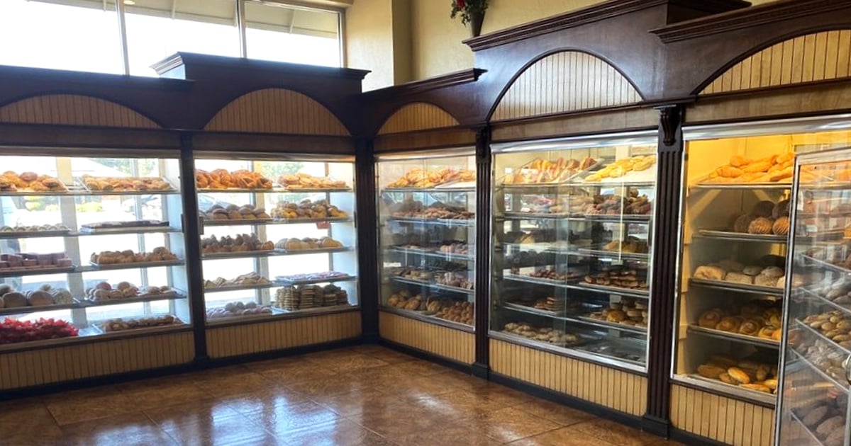 The Tamales At This Legendary Bakery In California Are Out-Of-This ...