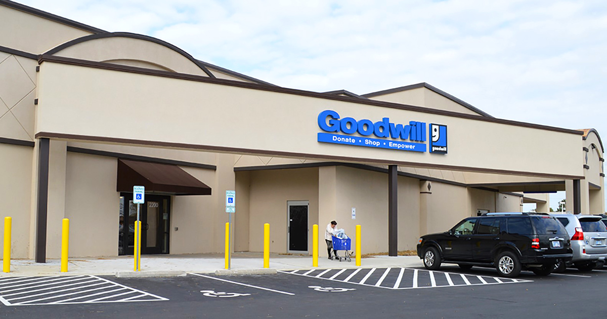 The Gigantic Thrift Store In Kansas That's Too Good To Pass Up