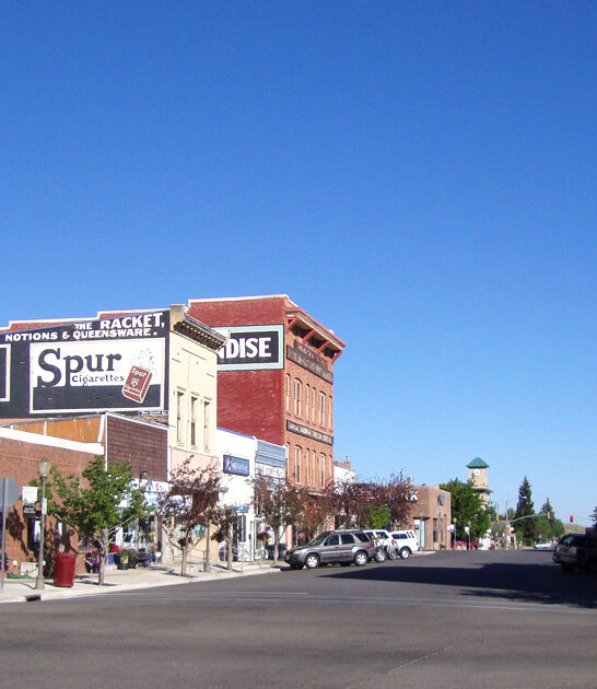 wyoming charming town getaway ftr