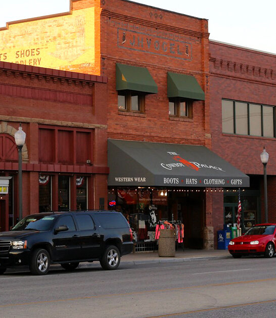 wyoming mountain towns getaway ftr