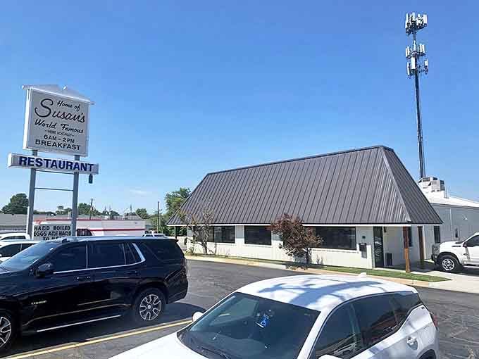 The sign promises "World Famous" breakfast, and for once, the hyperbole feels justified. Susan's Restaurant's unmistakable silhouette has been drawing hungry Arkansans for generations.