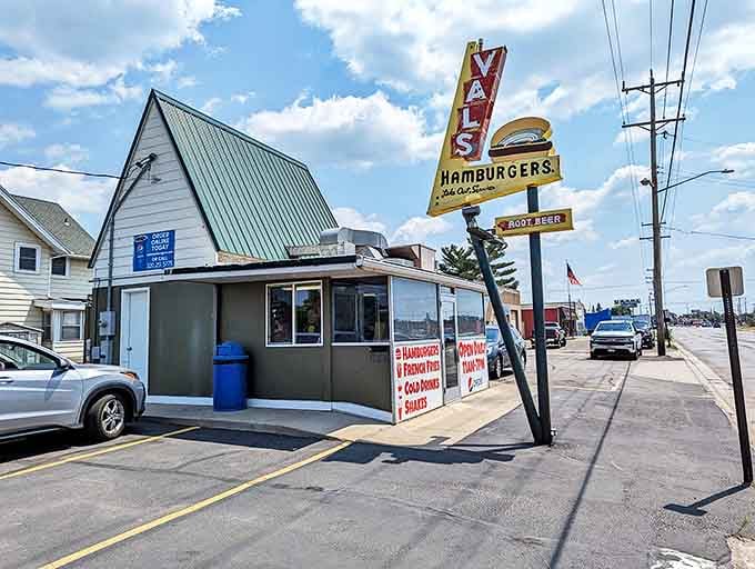 1. people drive from all over minnesota to eat at this hole in the wall burger joint