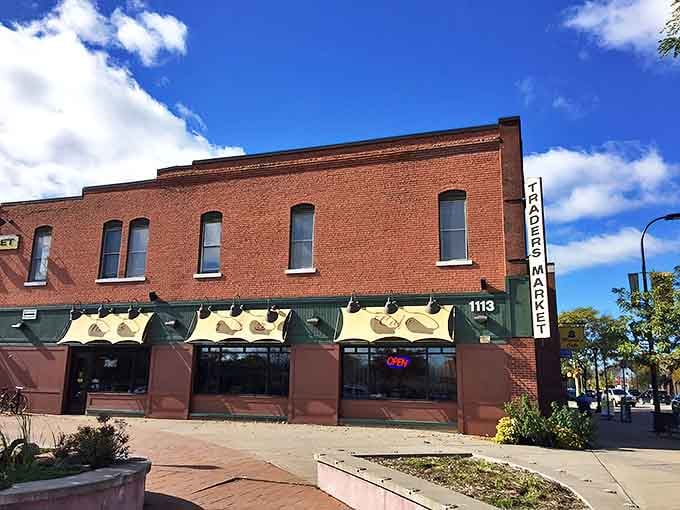 People Drive From All Over Minnesota To Eat At This Unfussy Colombian ...