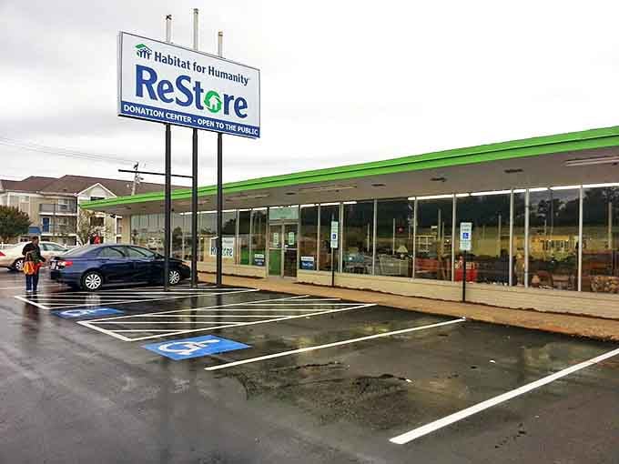 The store&rsquo;s bold exterior signage and spacious parking area make it easy to spot and easy to visit.