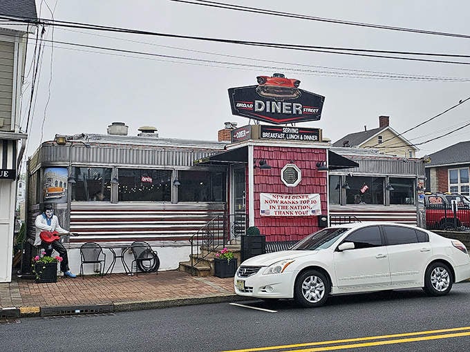 Rain or shine, this stainless steel time capsule has been serving comfort food classics to generations of Jersey locals. Some architectural treasures don't belong in museums&mdash;they belong on Main Street.