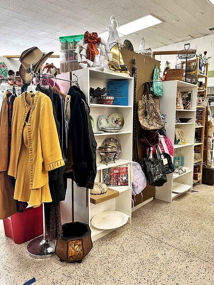 The Massive Antique Store In New Mexico Serious Collectors Keep Coming ...