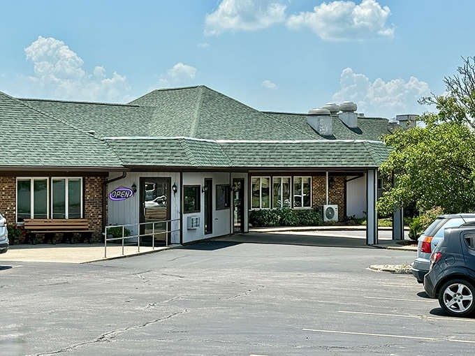 The unassuming exterior of Stoll's Lakeview Restaurant proves once again that culinary treasures often hide in plain sight.