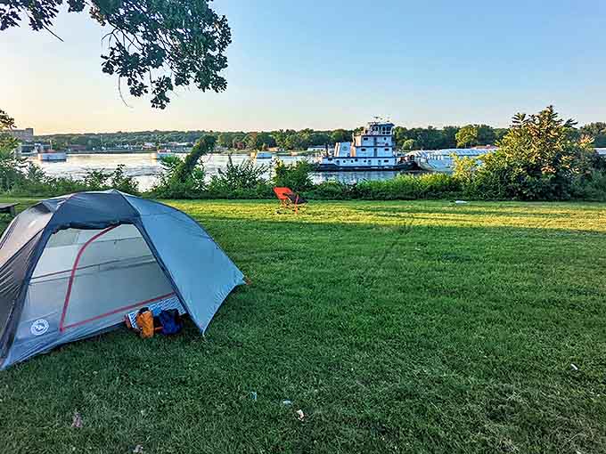 Morning coffee with a side of barge-watching &ndash; the kind of "rush hour traffic" that actually lowers your blood pressure.