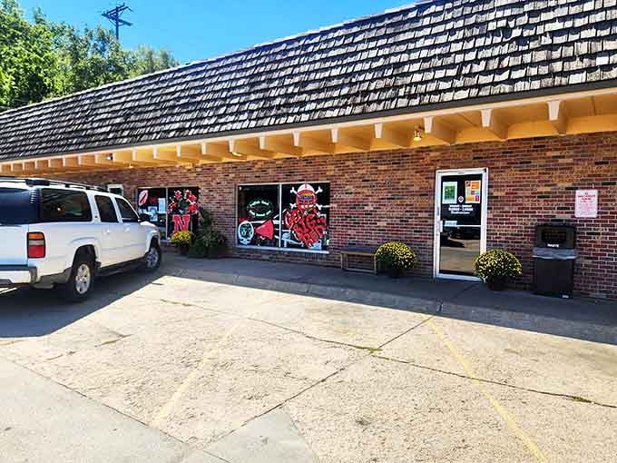 Unassuming on the outside, extraordinary on the inside &ndash; Everett's brick fa&ccedil;ade hides barbecue treasures that would make even the most stoic Nebraskan weep with joy.