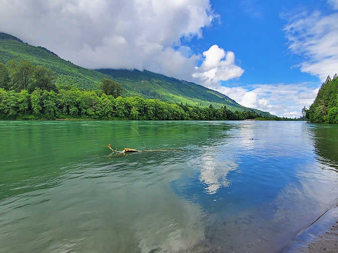 Where the mountains meet the river &ndash; Rasar's waterfront views deliver the kind of serenity people usually download meditation apps to find.