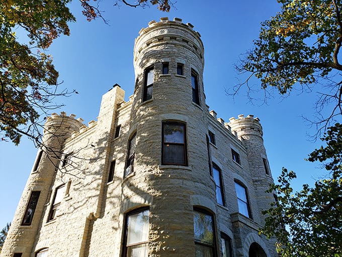 The limestone turrets of Givins Castle reach skyward like something from a medieval fairy tale&mdash;right in the heart of Chicago's Beverly neighborhood.