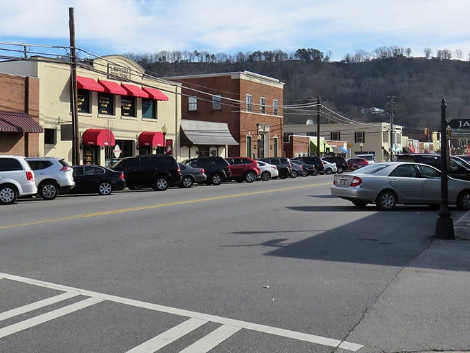 Nashville Street showcases Ringgold's charming downtown, where parking isn't a blood sport and the pace matches the gentle roll of the nearby Appalachian foothills.
