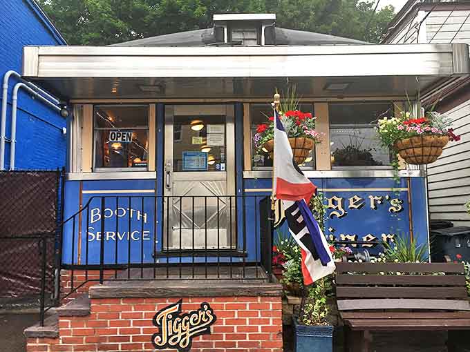 The blue exterior of Jigger's Diner beckons like a time machine to simpler days, when breakfast was an event and "booth service" meant something special.