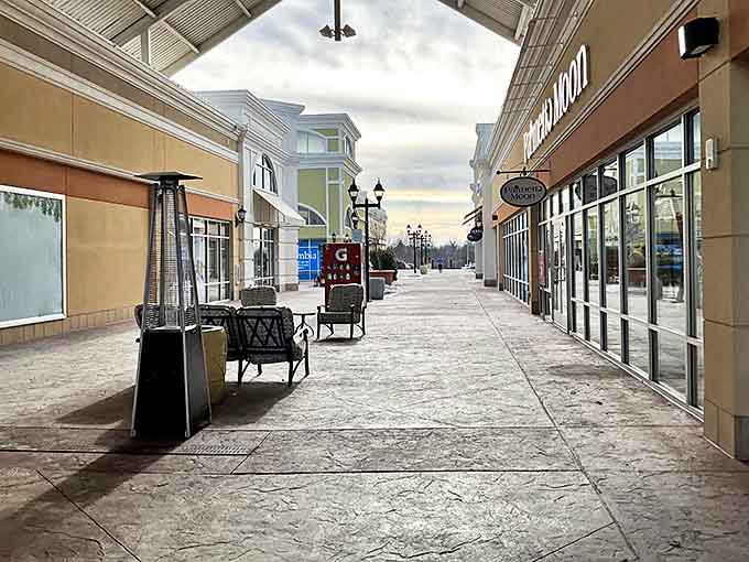 Take a relaxing break in our cozy seating areas between scoring the best bargains at Palmetto Moon and Columbia Sportswear!