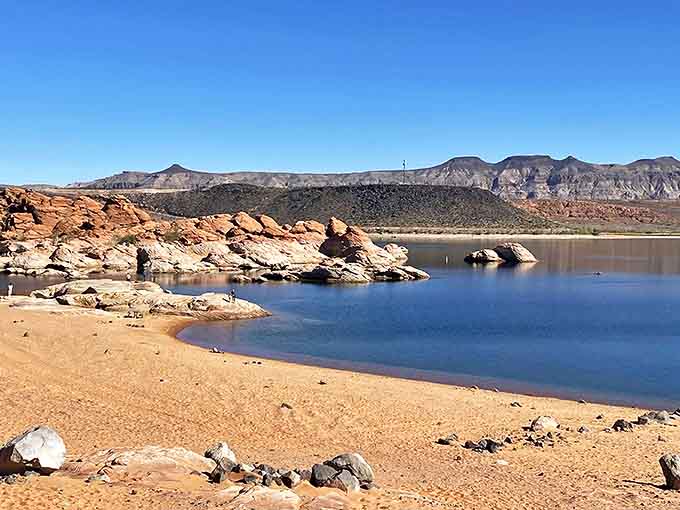 Beach day with a twist: trade palm trees for sandstone cliffs and ocean salt for desert air.