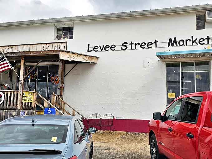 The entrance might not scream "architectural marvel," but that's the point&mdash;real treasure hunters know glamour often hides the best finds.