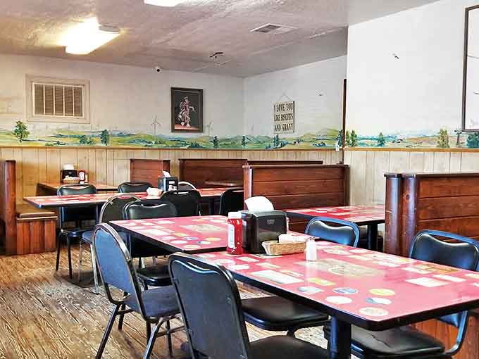 The dining room buzzes with conversation and laughter&mdash;the soundtrack to proper comfort food enjoyment.