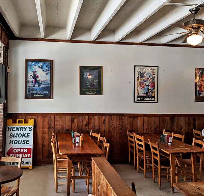 The dining room's wood-paneled walls and simple tables create the perfect backdrop for serious eating&mdash;no distractions from the main event.