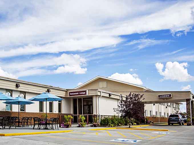 Cottonwood Inn & Suites offers comfortable lodging at prices that won't make you question your life choices or call your accountant in panic.