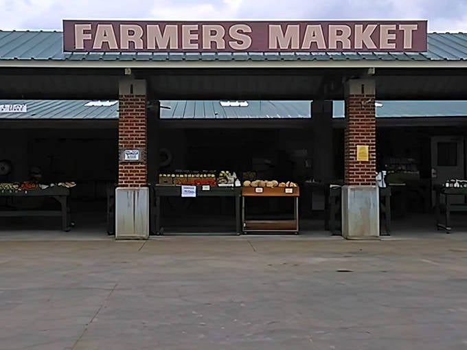 The Farmers Market shelter offers farm-fresh produce at prices that won't produce anxiety when you check your bank balance.