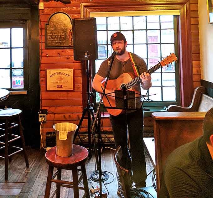 Live music that transports you straight to a Dublin pub, minus the jet lag and lost luggage.