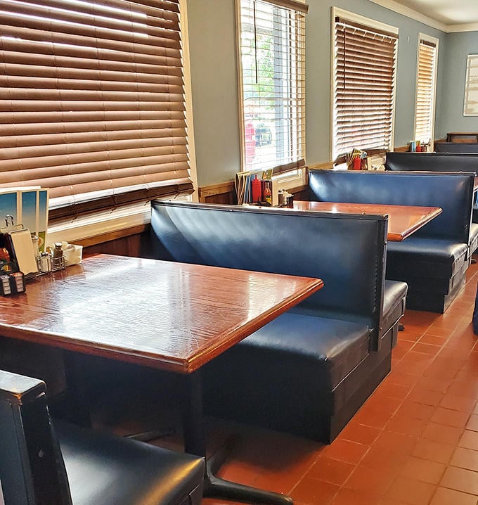 These booths have witnessed first dates, family reunions, and countless Sunday morning recoveries—each with its own story baked into the vinyl.