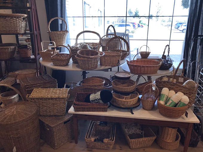 Basket paradise! From picnic-ready to storage solutions, these woven wonders prove organization can be both practical and beautiful.