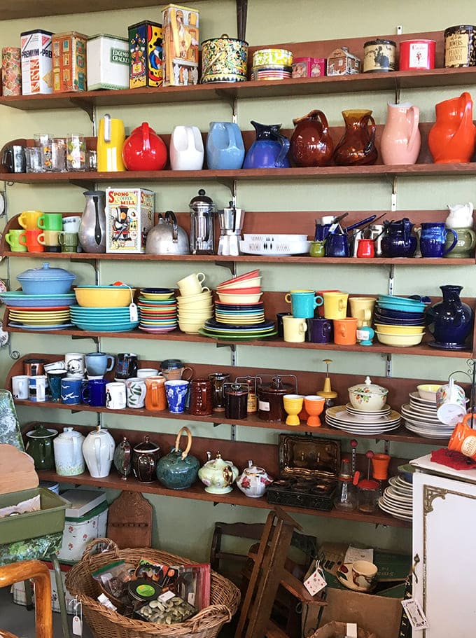 Kitchen rainbow! This collection of Fiestaware and vintage kitchenalia proves that before Instagram food pics, our grandparents still ate with their eyes first.