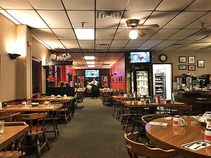 The dining room hums with conversation and clinking silverware&mdash;the soundtrack to a proper American breakfast experience.