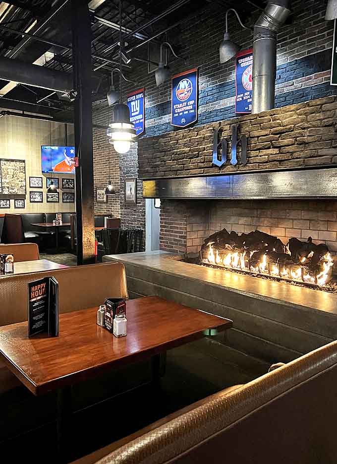 Comfortable seating arranged for optimal game-watching and food-enjoying &ndash; the Switzerland of dining and sports viewing.