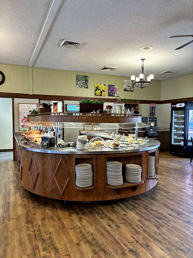 The circular buffet design: ingenious crowd control for hungry patrons eyeing that last piece of fried chicken.