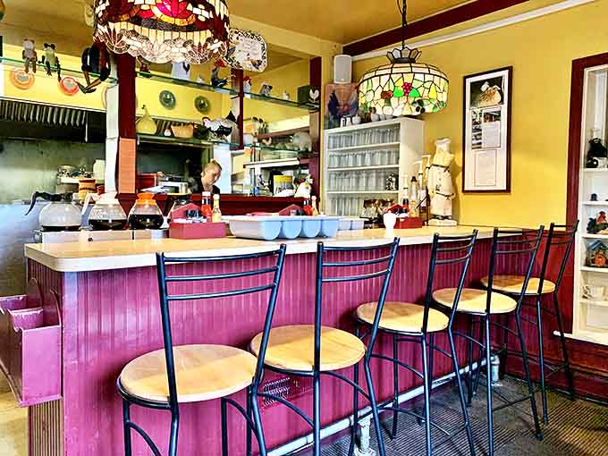 Counter seating: where breakfast aficionados perch to watch the morning ballet of coffee pouring and order-taking in this cozy Vermont institution.