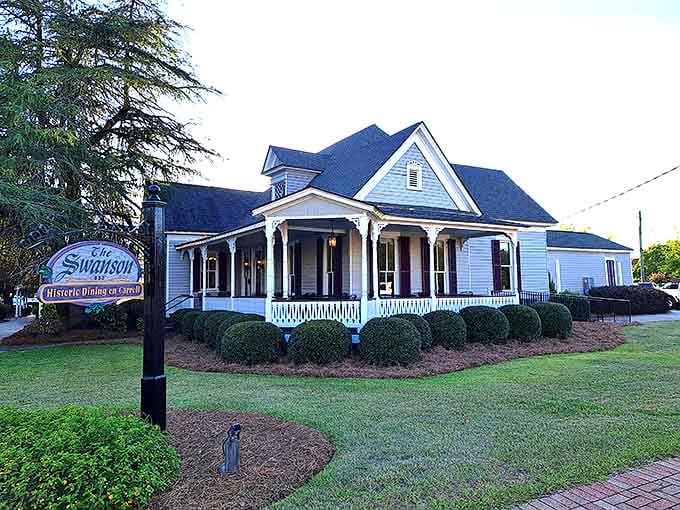 The Swanson's picture-perfect Victorian architecture houses some of Perry's finest Southern cuisine—proof that beautiful exteriors can have equally beautiful interiors.