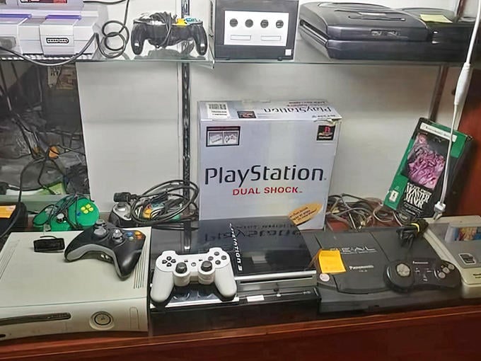 Gaming nostalgia central! That PlayStation setup has powered more rainy weekend marathons than Michigan has had snowstorms.