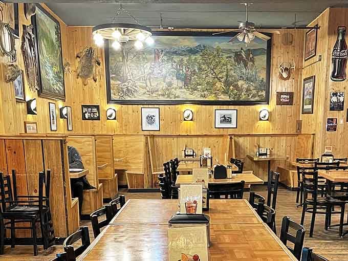 Large booths beneath epic Western murals invite you to settle in for the long haul—because pizza this good deserves your full attention.