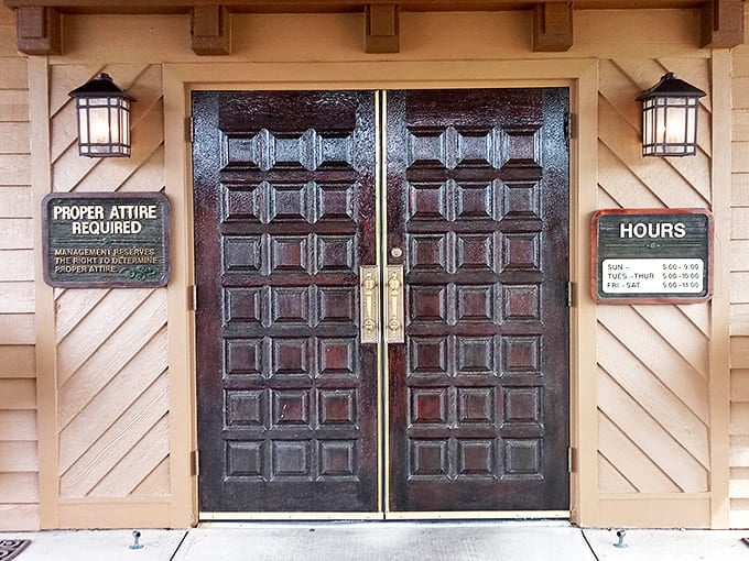 The entrance sign politely reminds you that some places still believe dressing for dinner shows respect for the occasion.