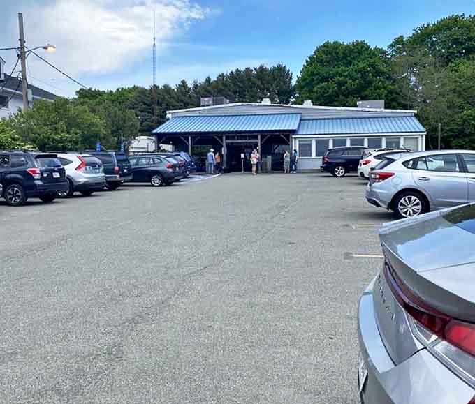 The packed parking lot &ndash; universal proof that you've stumbled upon something worth waiting for.