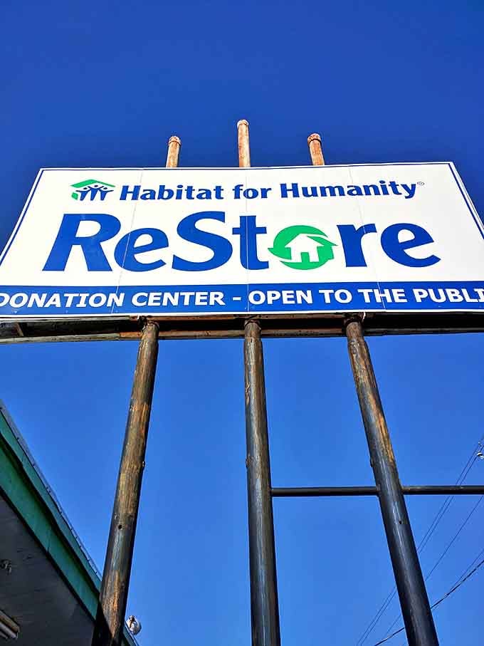 The sign that launched a thousand room makeovers. Against that perfect Carolina blue sky, it's practically calling your name and your empty moving truck.